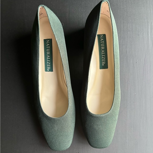Naturalizer | Shoes | Naturalizer Emerald Green Shoe Size 9 | Poshmark